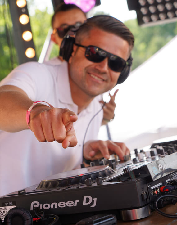 Danny Mendez - DJ & Producer Danny Mendez